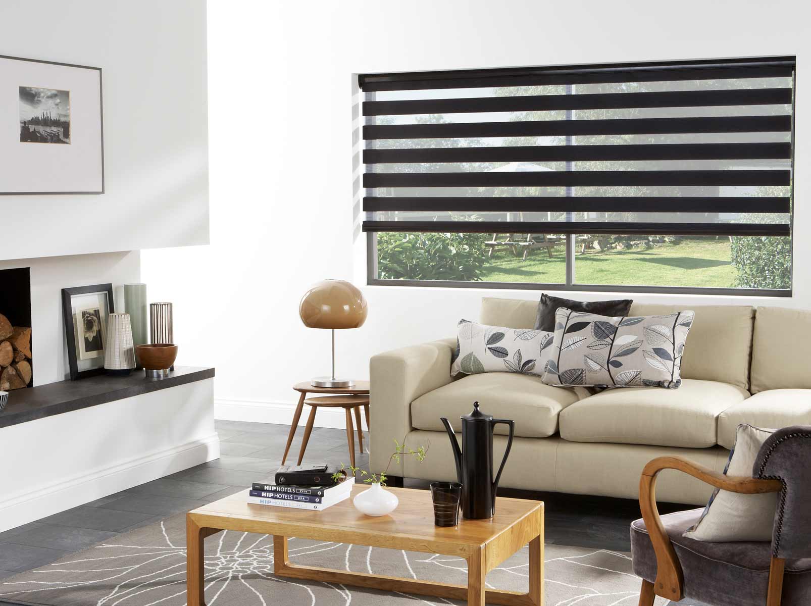Combi Zebra Blinds: Modern Indoor Shading Solution | En Oiko Dimiourgies